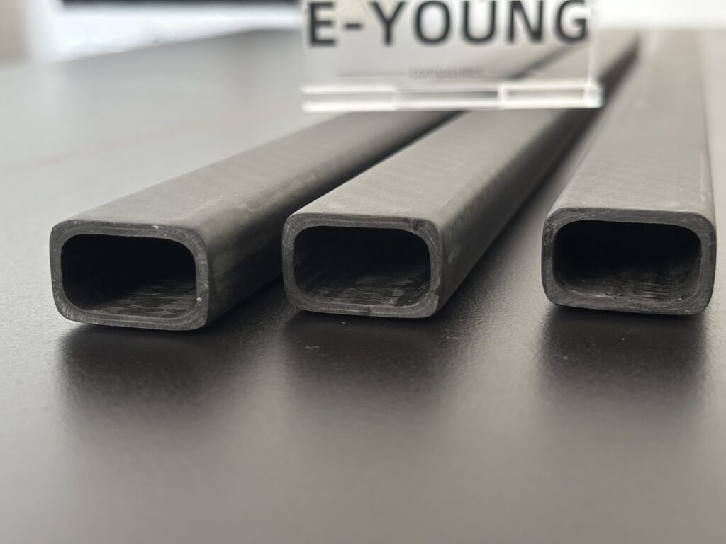 Tubes rectangulaires en fibre de carbone sur mesure - E-YOUNG Composites